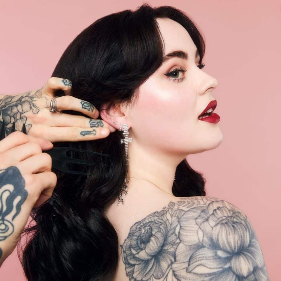 25 Top Beauty Influencers To Follow On Instagram (2023)