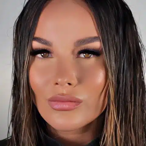 25 Top Beauty Influencers To Follow On Instagram (2023)